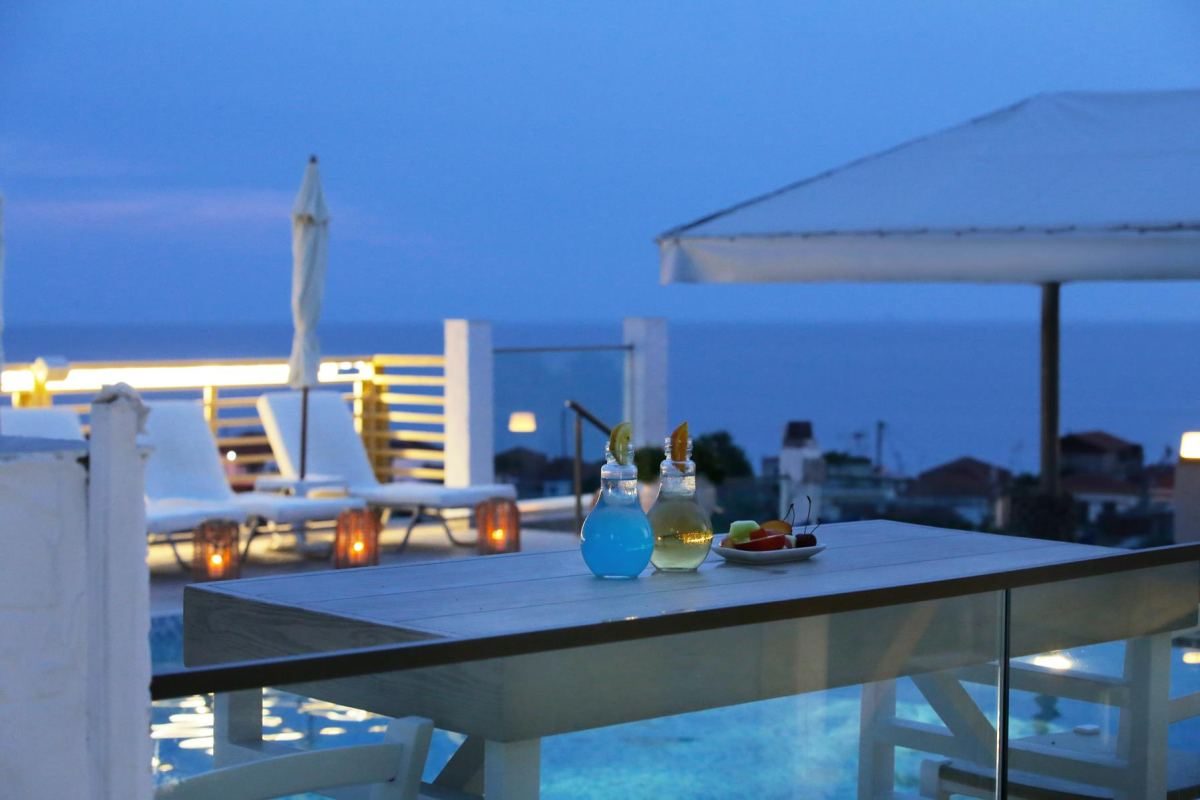 Hotel with pool Thassos | Pool | Anny's Residences & Suites